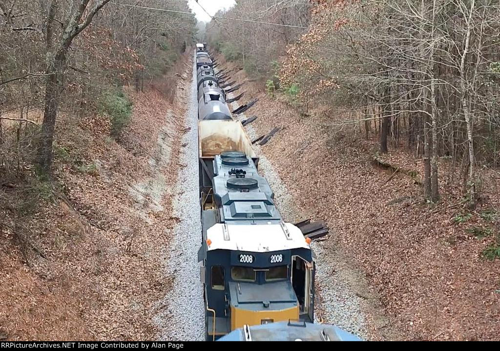 CSX GP38-3 2008 rolls under the overpass